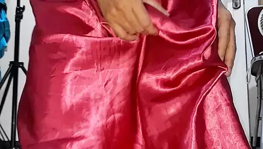 Sperma tragender Chiffon-Minirock mit Seidenfutter | xHamster