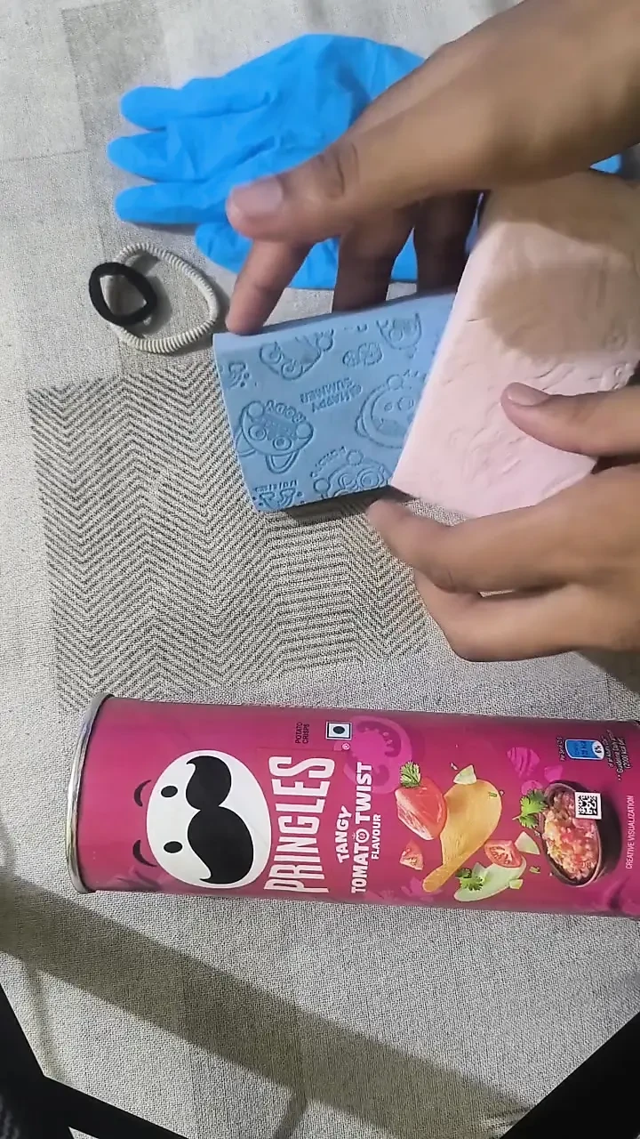 Costruire Un Sex Toy A Casa E Poi Usarlo Quando Si Sente Eccitato