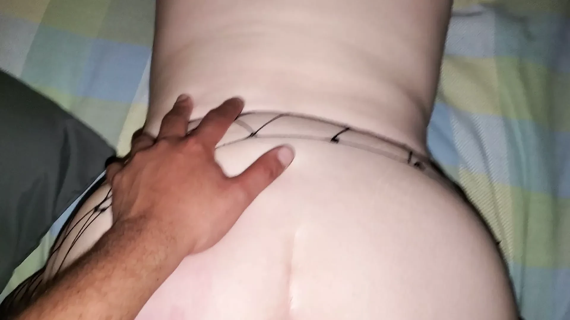 Une femme infidèle se fait prendre en levrette pendant que son mari est au travail | xHamster