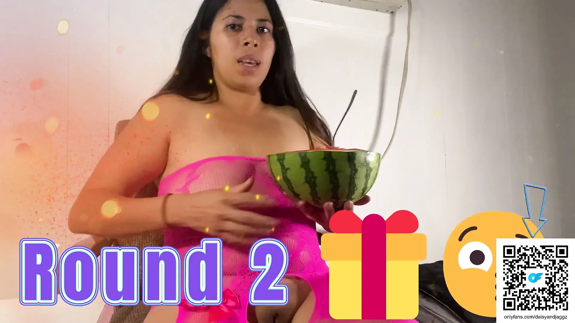 Latina Ehefrau Fickt Riesigen Dildo Und Zerstört Ihre Muschi Mit Daisy