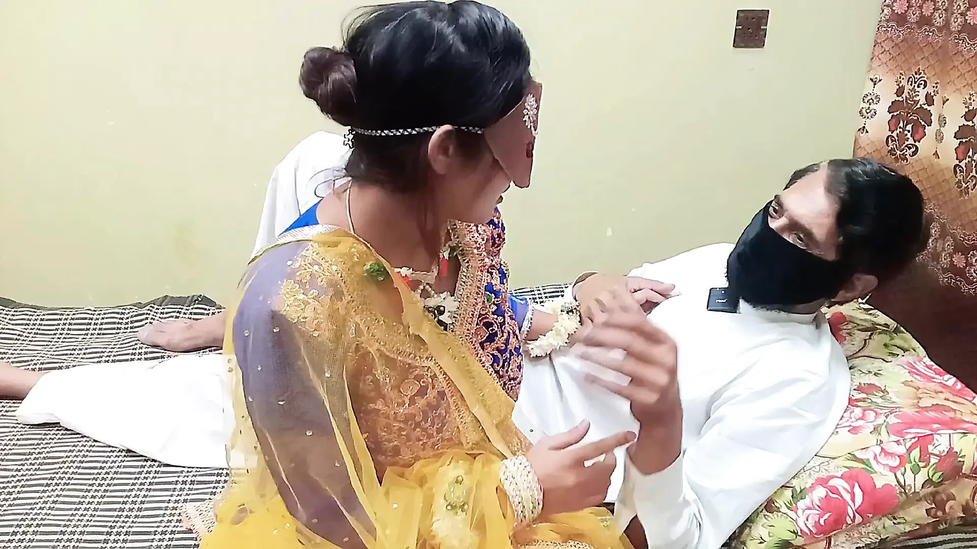 Indian Desi Hot Bahu Ko Buday Susar Ny Chod Diya Buday Ki Jawani Bahu