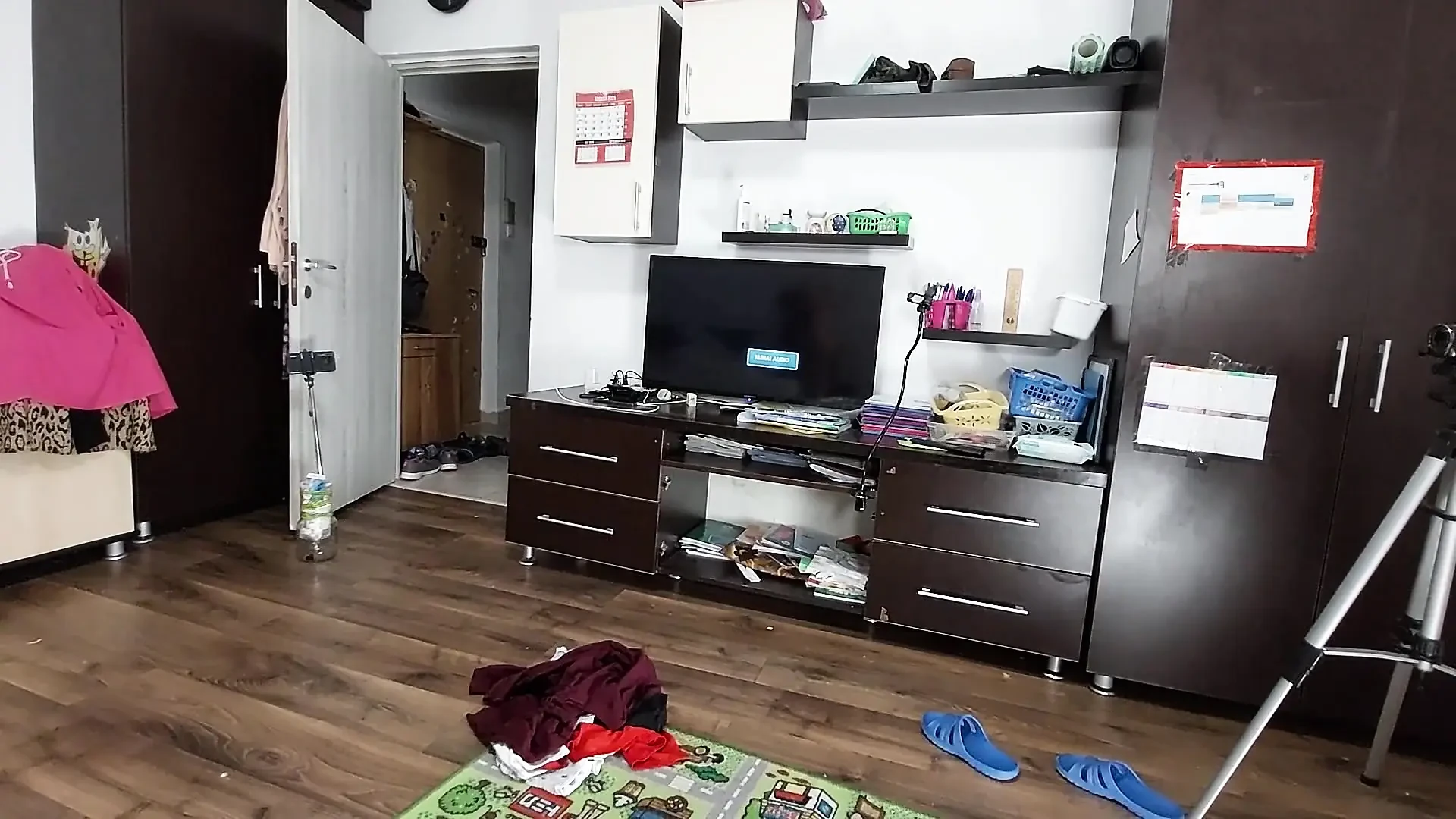 Moglie Sexy Che Fa I Lavori Nuda Calda Latina Pelosa Grandi Tette 9026